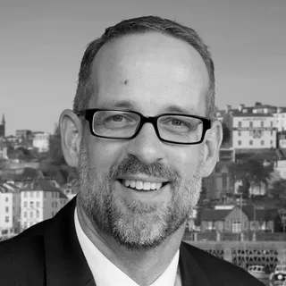 SRS strengthens Guernsey team | Captive International